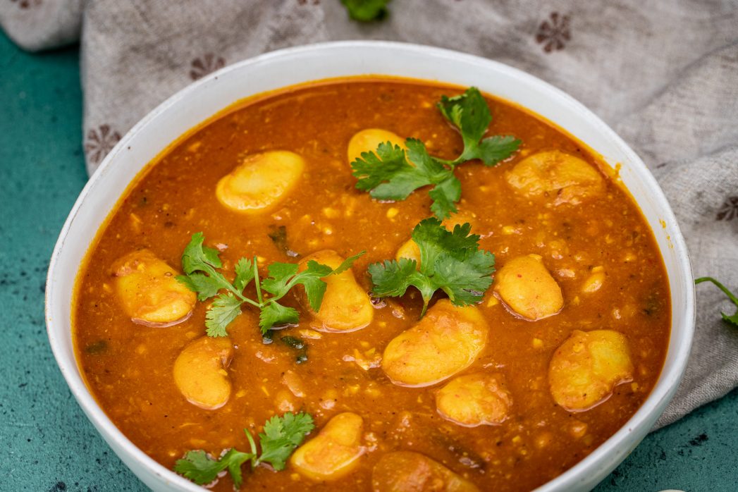 Vaal nu Shaak | Lima Beans Curry - Indiaphile