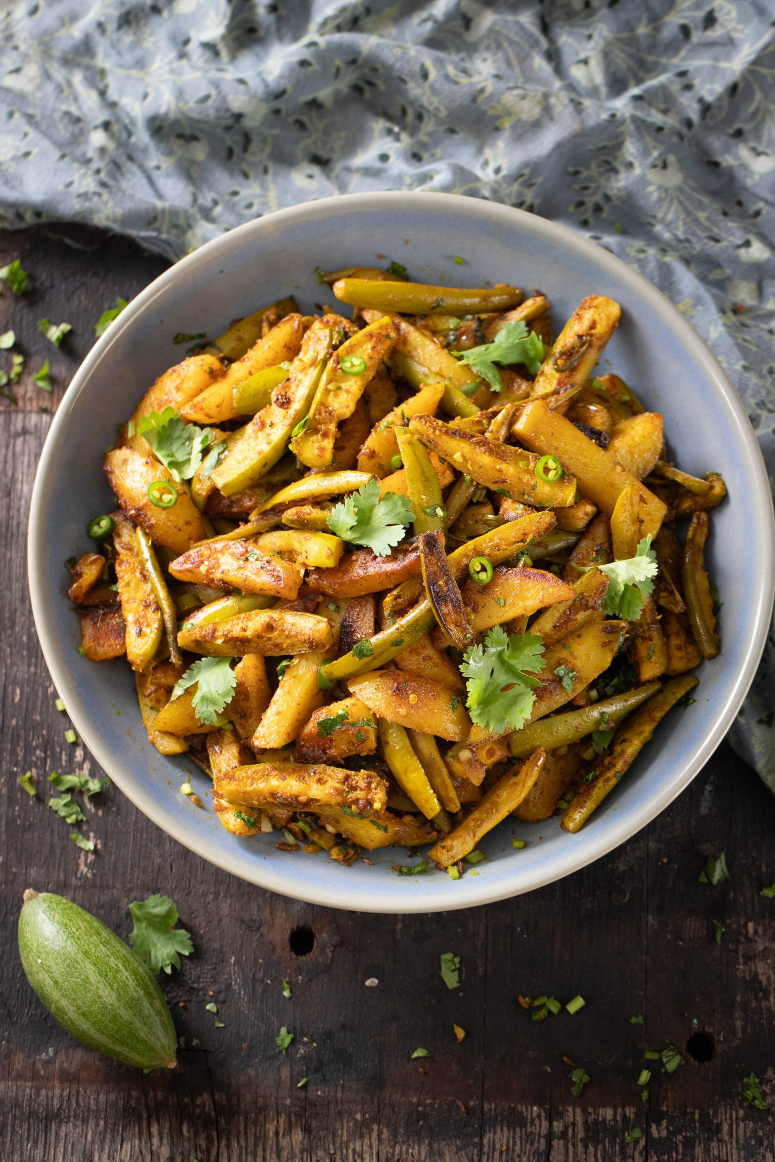 Parval Batata nu Shaak | Pointed Gourd and Potato Curry - Indiaphile