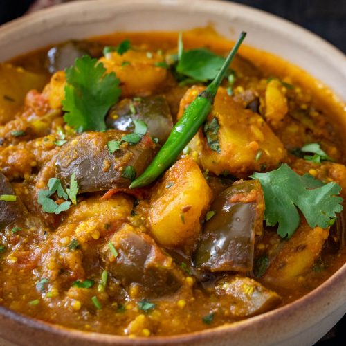 Ringan Batata nu Shaak | Eggplant and Potato Sabzi - Indiaphile