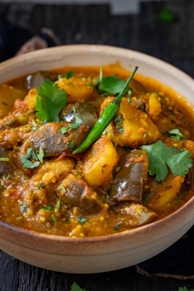 Ringan Batata nu Shaak | Eggplant and Potato Sabzi - Indiaphile