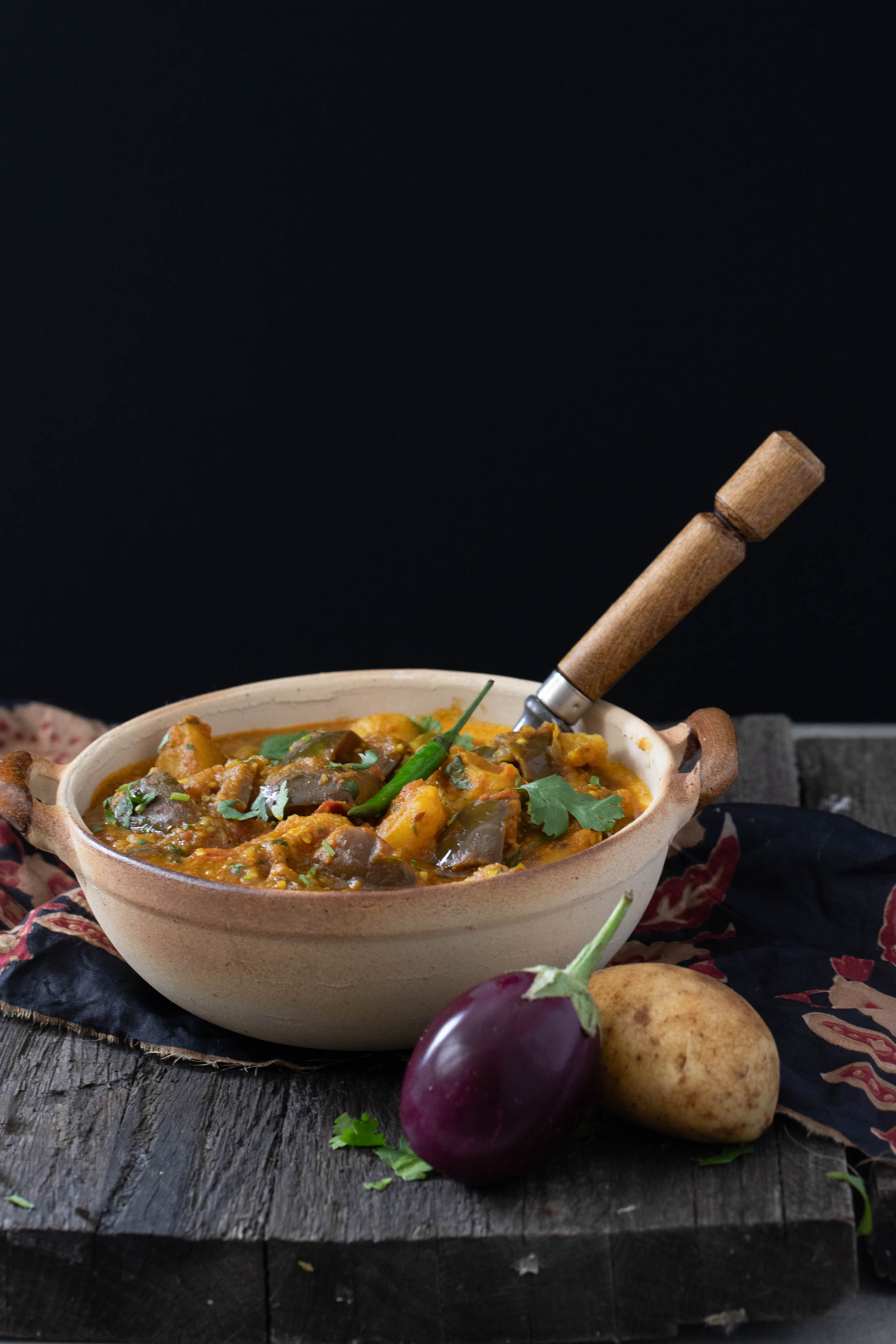 Ringan Batata nu Shaak | Eggplant and Potato Sabzi - Indiaphile