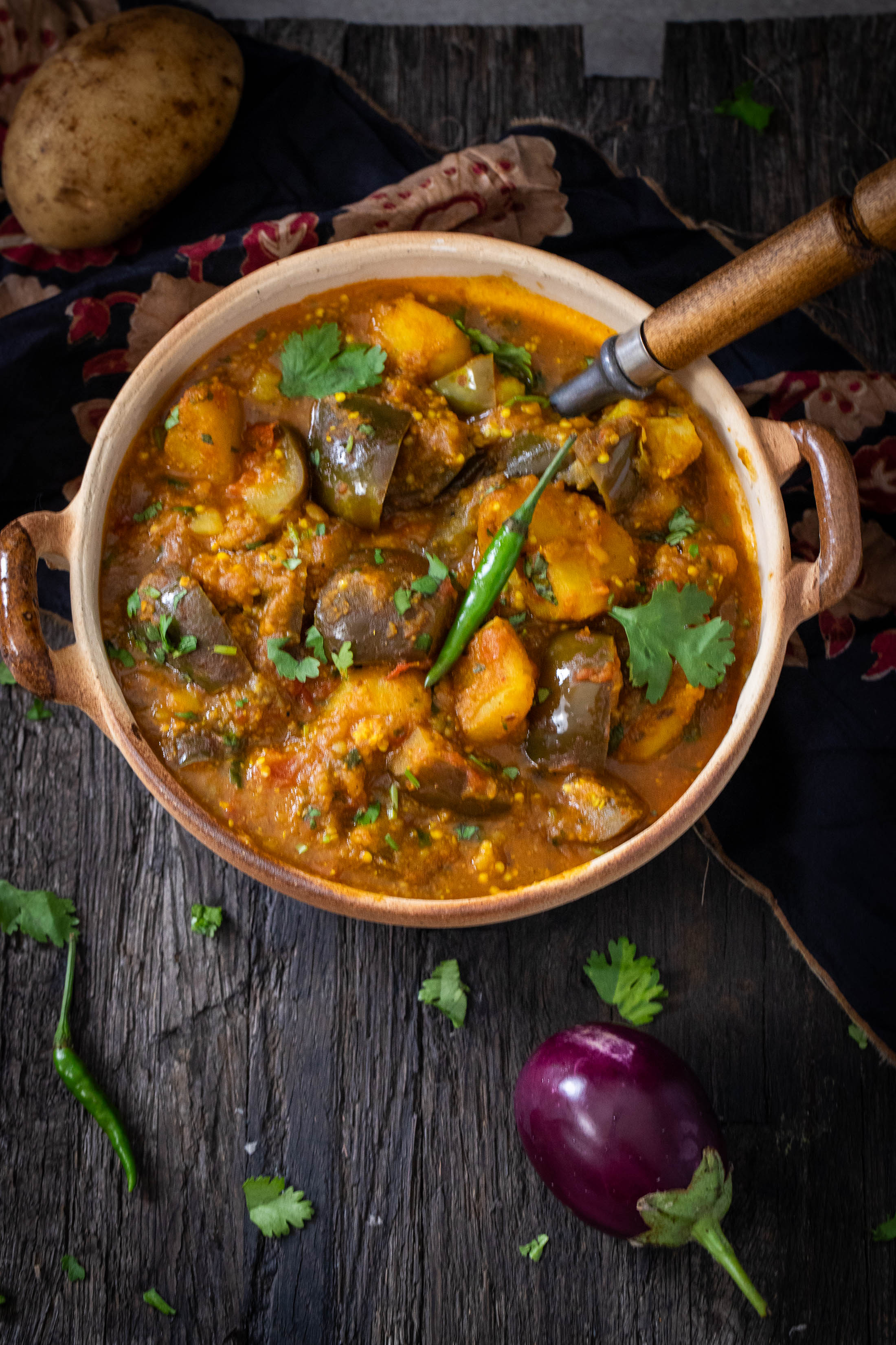 Ringan Batata nu Shaak | Eggplant and Potato Sabzi - Indiaphile